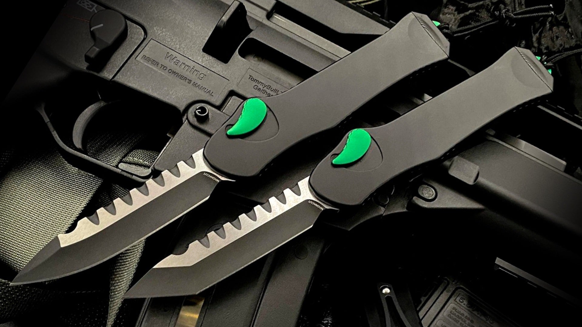 Heretic Knives Hydra Single Action Black w/ Green Accents 3.625in Magn